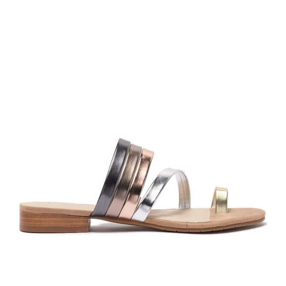 Kenneth Cole | Shoes | New Kenneth Cole Metallic Valen Scroll Sandals ...